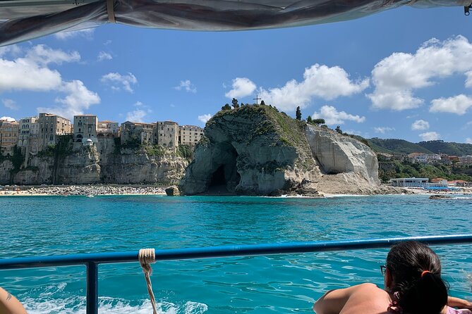 Capo Vaticano Boat Tour with Snorkeling and Aperitif from Tropea