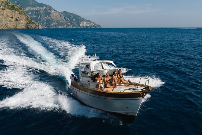 Capri Boat Tour from Sorrento on a Gozzo 25ft boat - An In-Depth Look at the Itinerary