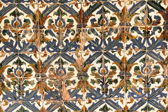 Cathedral and Real Alcàzar in Italian - The Cathedral of Seville: A Masterpiece of Gothic Grandeur