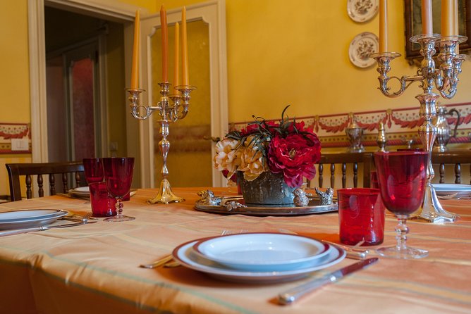 Dining Experience at a local's Home in Campofelice di Roccella with Show Cooking