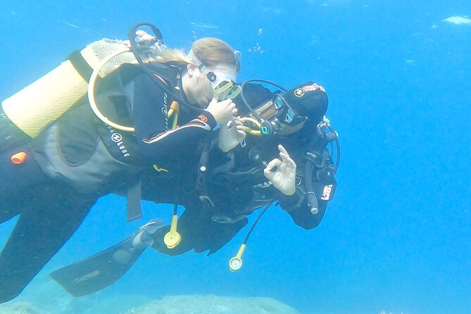 Diving baptism with cylinders (Introdive) at the Capo Carbonara Marine Protected Area