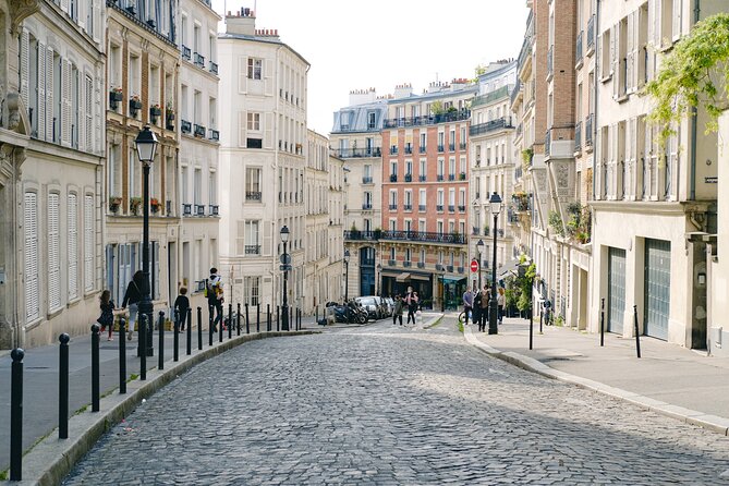 Exclusive Walking Tour In Montmartre With Local Guide - Who Will Love This Tour?