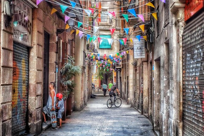Explore Barcelona's Trendy El Born With A Local Host - Why This Tour Offers Great Value