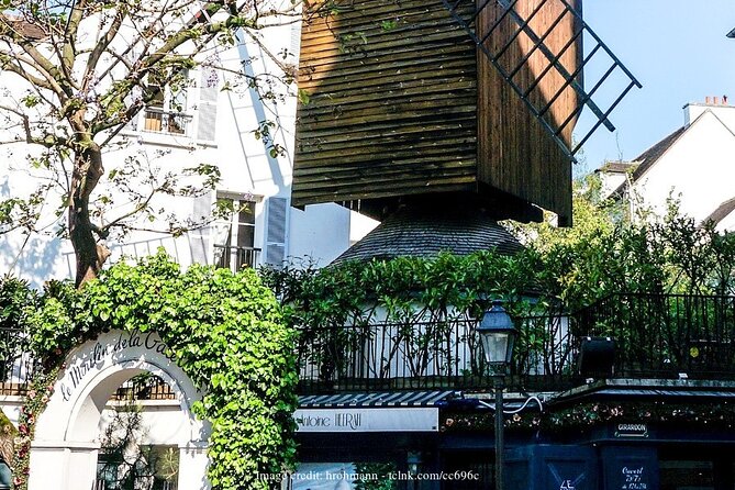 Explore Bohemian Montmartre: Private Half-Day Walking Tour - Why This Tour Offers Good Value