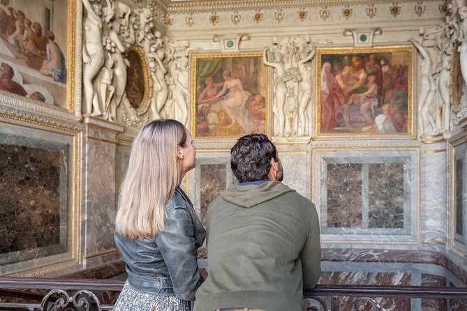 Fontainebleau and Vaux le Vicomte Chateaux Day Trip from Paris - The Transportation and Group Dynamics