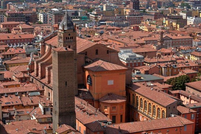 From Ravenna: Day trip to Bologna - The Nuts and Bolts: Transport, Guides, and Taste