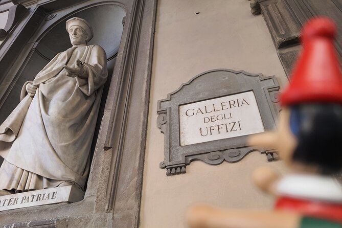 Fun Uffizi Museum Tour for Kids and Families in Florence with specialized guide - An In-Depth Look at the Uffizi Family Tour
