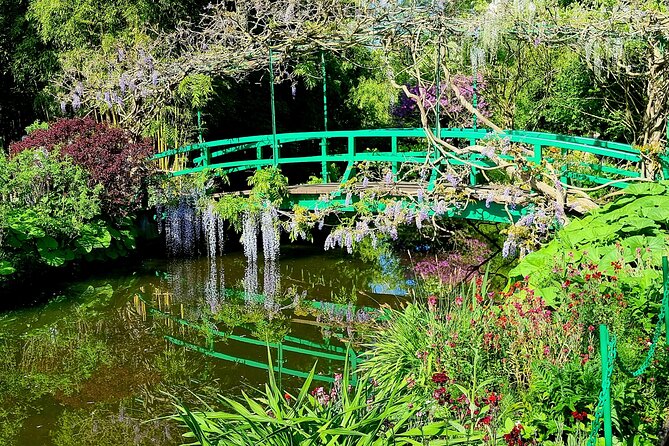 Giverny Auvers Van Gogh Private Guided Day Tour from Paris - Authenticity and Experience Insights from Reviews
