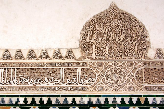 Granada Day Trip: Alhambra & Nazaries Palaces from Seville - The Guides: Knowledgeable and Engaging