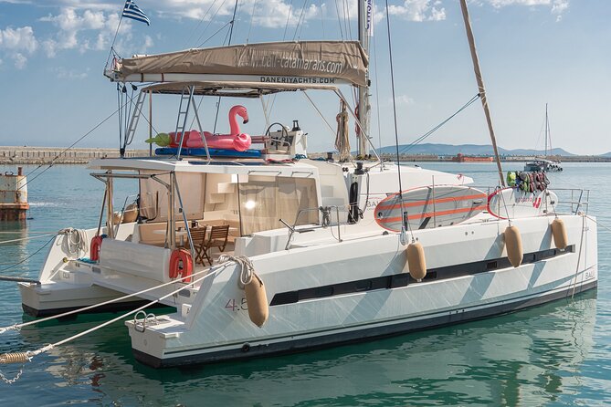 Hersonissos: Sunset Catamaran Cruise with Snacks and Drinks