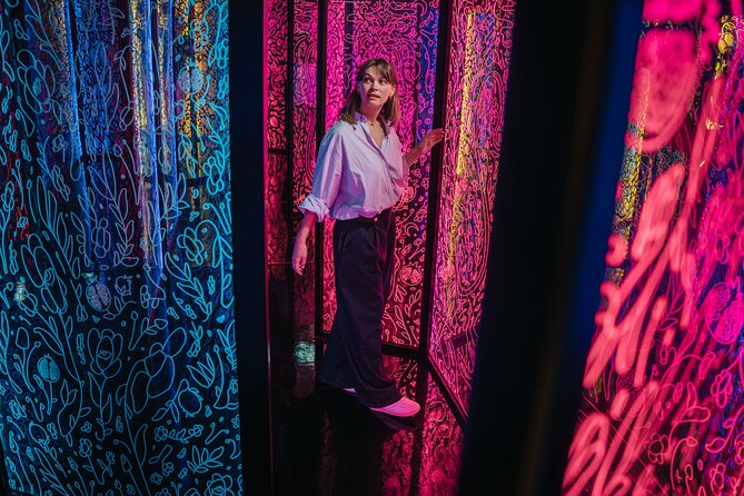 IKONO Berlin Immersive Experience - The Experiences Unique Appeal and Considerations