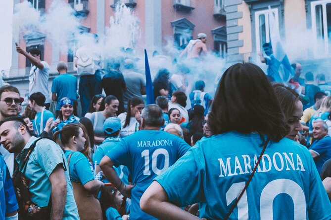 Join a SCC Napoli Game Experience with a local in Naples - Touring the Streets: From Murals to Cafés