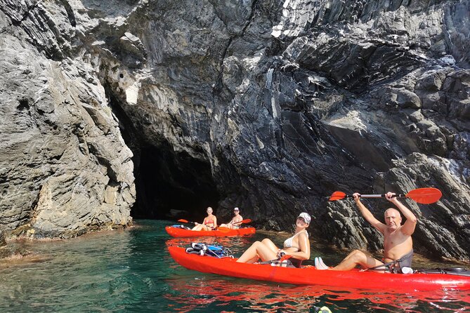 Kayak tour from Monterosso to Vernazza