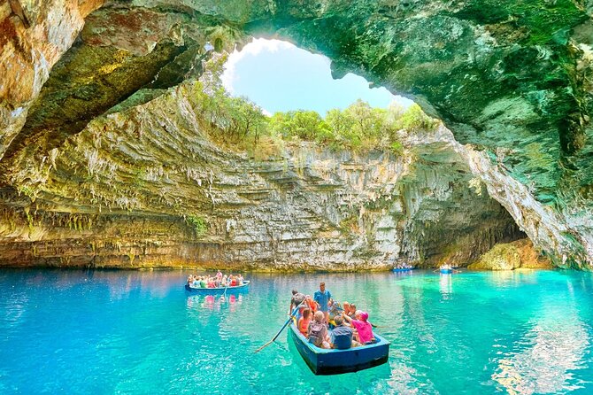 Kefalonia Highlights - Bus & Cruise, Assos & Lunch in Fiscardo