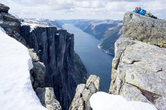 Kjerag Low-Season Hike + Packed Lunch