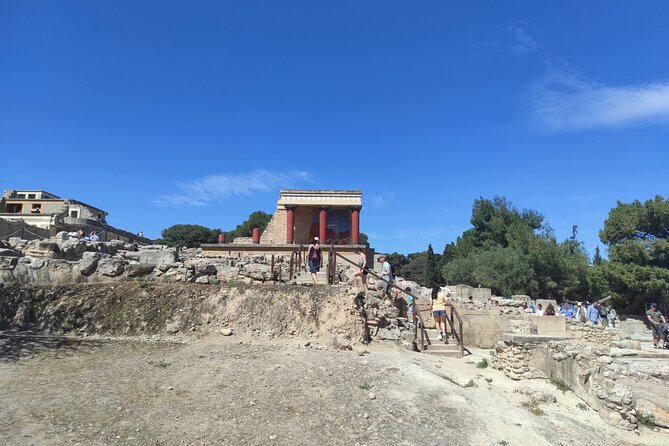 Knossos Palace and Heraklion City Guided Tour from Chania