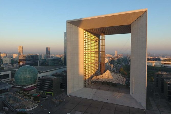 La Defense Private Transfer to Airport or Central Paris - Why Choose This Service?