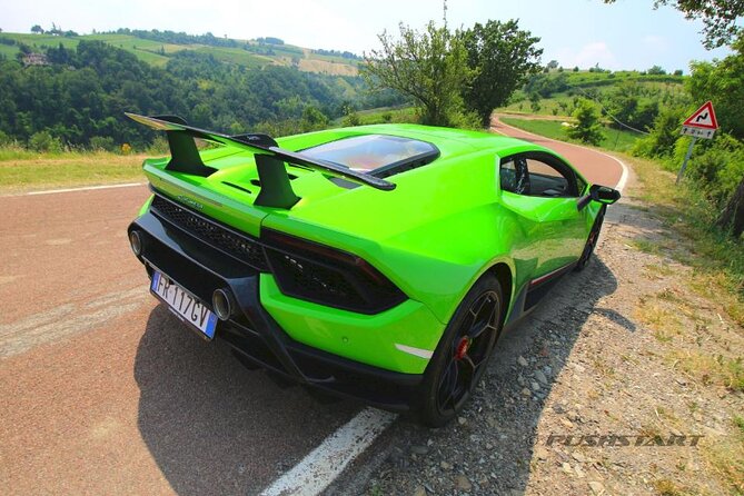 LAMBORGHINI HURACAN PERFORMANTE - Driving Experience in Maranello - What the Reviews Tell Us