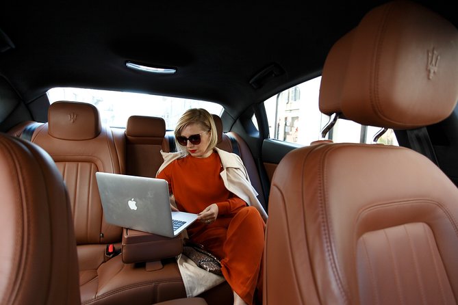 LINATE - MILANO airport transfer with private Luxury Car