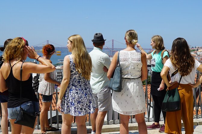 Lisbon city tour on history, culture and current topics - The Guides: Bringing Lisbon to Life