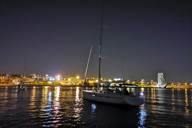 Lisbon Night Sailing Tour with a Drink- 2h Small Group Tour - What You’ll See and Experience