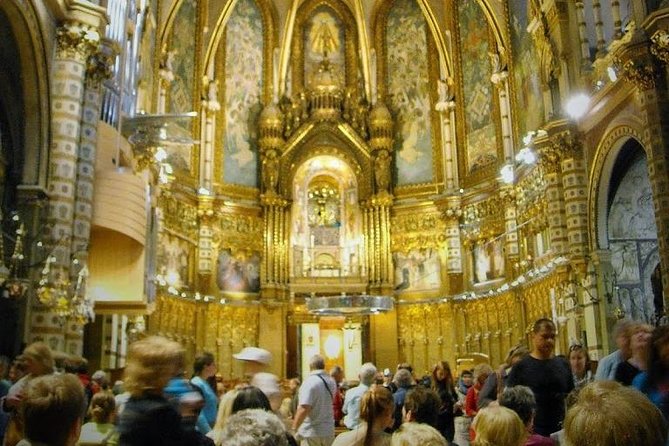 Marvellous Montserrat Private Day Tour : Train & Cable-car tickets Included - Insights from Travelers and Review Highlights