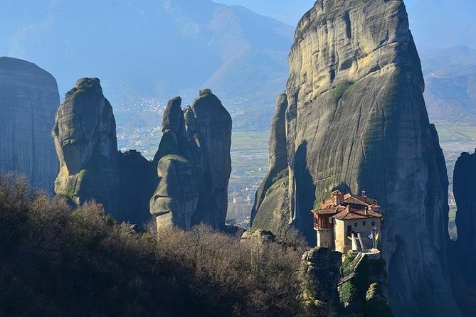 Meteora Monasteries & Thermopylae - Private Full Day Tour from Athens - Exploring Meteora’s Monasteries: Spiritual Heights and Historic Treasures