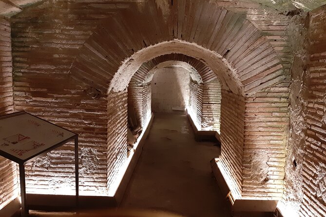 Naples: City Center Walking Tour with Underground Naples