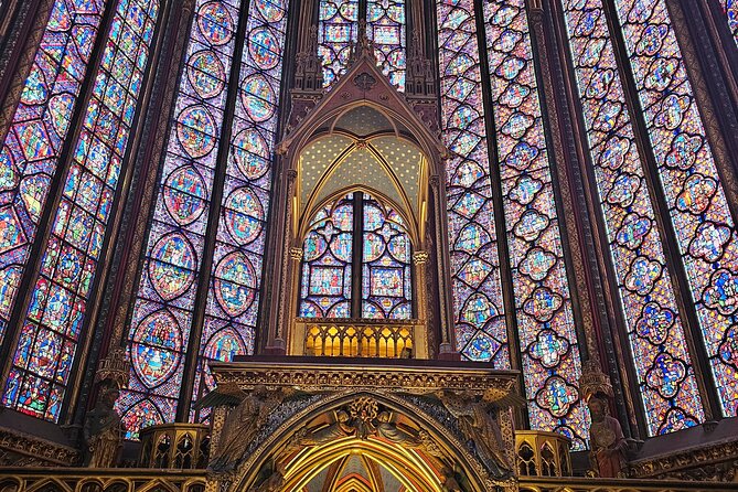 Notre Dame Paris outdoor Tour with Crypt Entry - The Value of This Tour