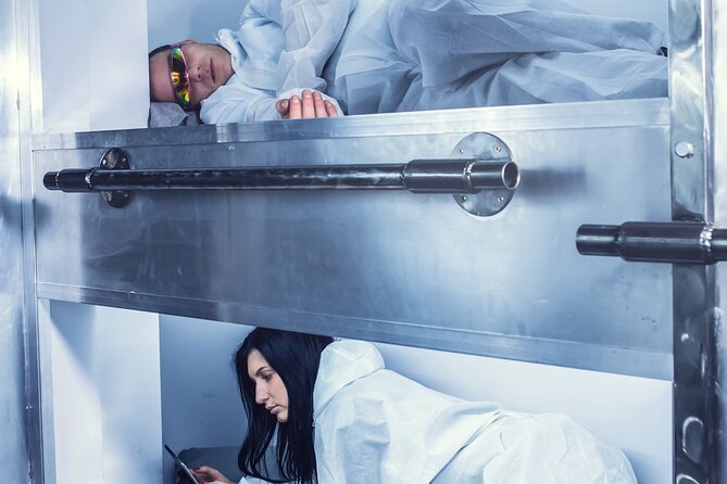 One-hour Private Star Struck Escape Room Gaming in London - What to Expect from the Mazer Zone Star Struck Experience