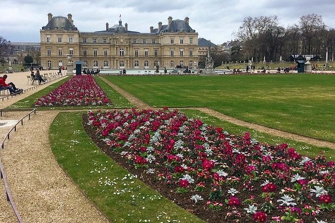 Paris Ile-de-la-Cité Walking Tour: Max 6 People Group or Private - The Itinerary in Detail