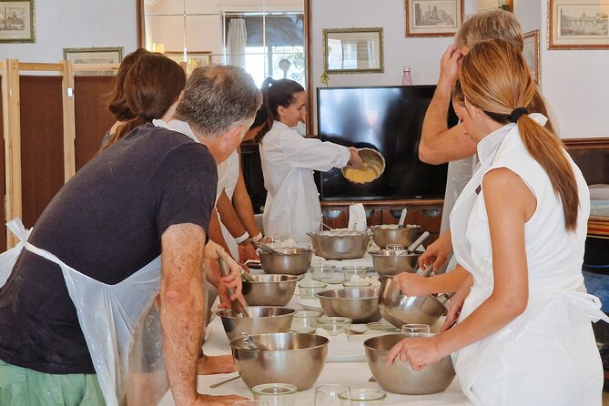 Pasta and Tiramisu Cooking Class in Rome, Piazza Navona - Authentic Dining with a View