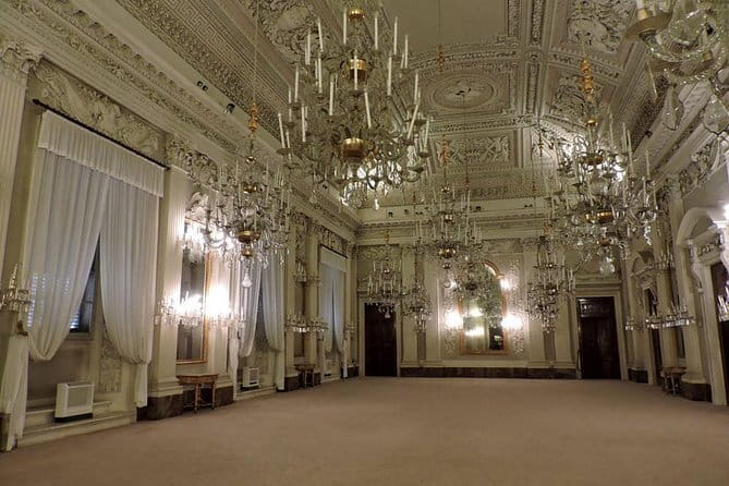 Pitti Palace - Private Tour At Galleria Palatina Incl. Tkts To Boboli Gardens - Who Will Love This Tour?