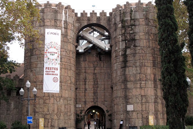 Poble Espanyol Private Tour in Barcelona with Pick up and Drop off - The Value of a Private Guided Tour