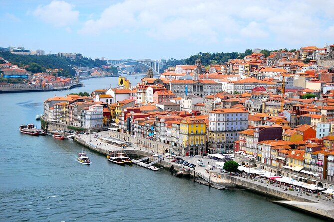 Porto and Gaia: Walking Tour of Douro's Two Riversides - A Tribute to Bridges and Legends at Alminhas da Ponte