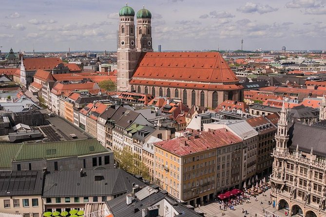 Private 2.5 hour city tour of Munich with driver/guide
