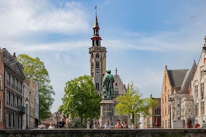 Private 3-hour walking tour of Bruges with official tour guide