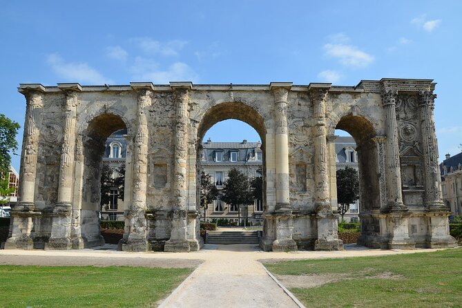 Private 3-hour Walking Tour of Reims with official tour guide