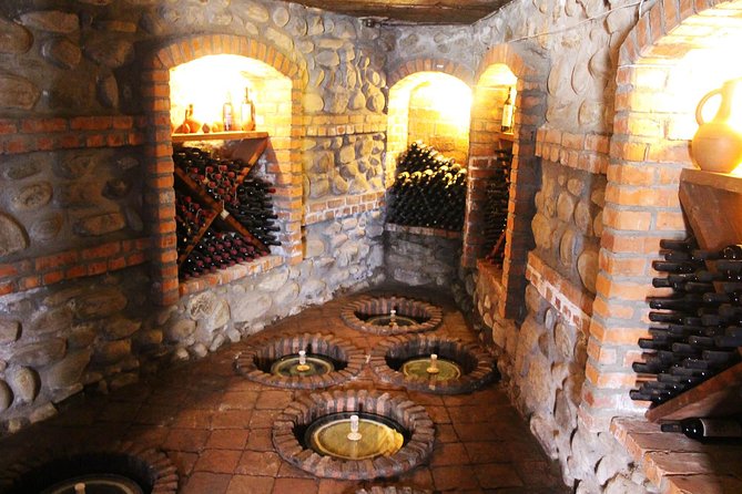 Private 4 days Food & Wine and Sightseeing tour to Kakheti, Kazbegi, Mtskheta.