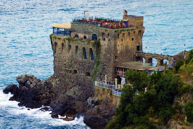 Private Amalfi Transfer from Napoli with English Speaking Driver - Why Choose a Private Transfer Instead of Public Transit?