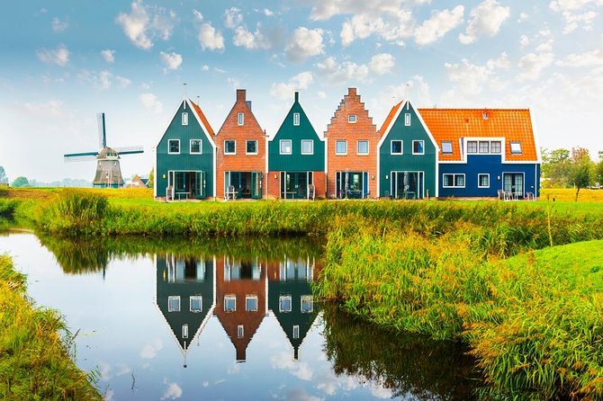 Private Day Trip to Zaanse Schans, Volendam & Marken from Amsterdam - Exploring Zaanse Schans: Windmills and Traditional Crafts