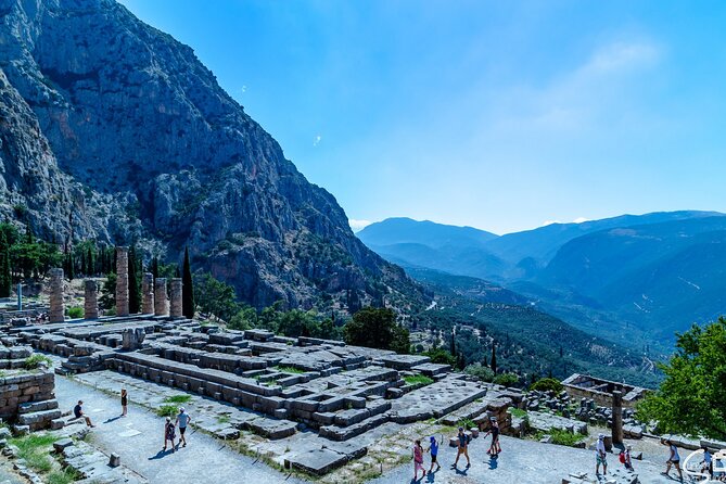 Private Delphi and Hosios Loukas Monastery - Great Lunch and Drinks Included - What’s the True Value?