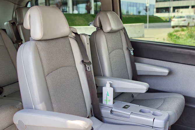 Private door-to-door transfer from Krakow to Prague - The Itinerary in Detail