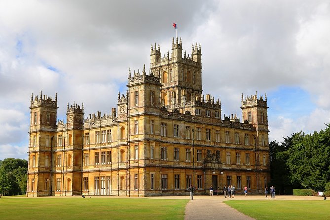 Private Downton Abbey Tour, including Bampton, Cogges Farm, and Highclere - What’s Included & What’s Not