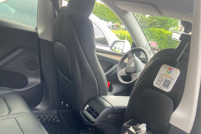 Private Driver between Paris and Charles De Gaulle / Orly Airport - Meeting Points and Operating Hours