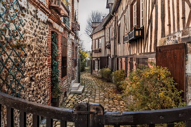 Private Guided Walking Discovery Tour of Honfleur