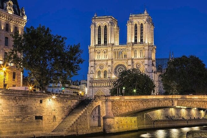 Private illumination Tour in Paris with Indian Dinner hotel Pickup - The Value of a Private Experience