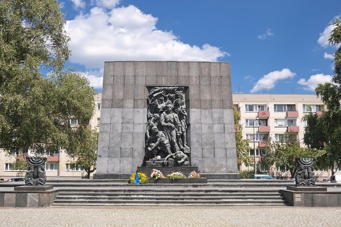 Private Jewish Warsaw Tour with social-distance bus - The Itinerary in Detail