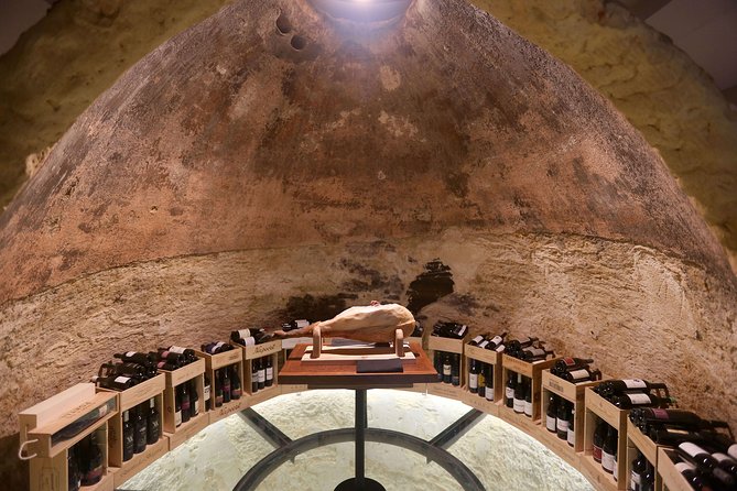 Private Lisbon Tour with Premium Portuguese Wine and Tapas Tasting - Exploring Lisbon’s Neighborhoods: A Walk with Local Meaning