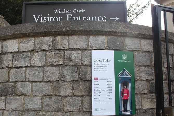 Private One Way or Round Trip Transfer : London to Windsor Castle or LEGOLAND - Detailed Breakdown of the Experience